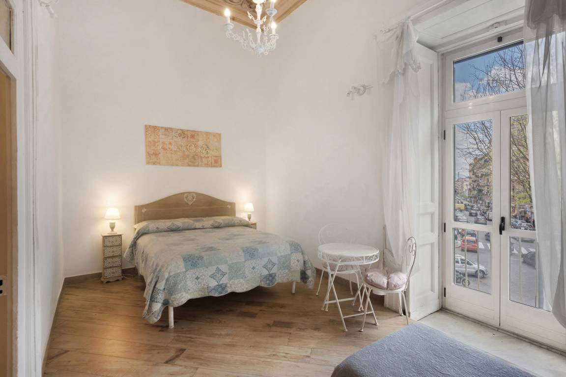 40 M² Aparthotel ∙ 1 Camera Da Letto ∙ 3 Ospiti - Napoli