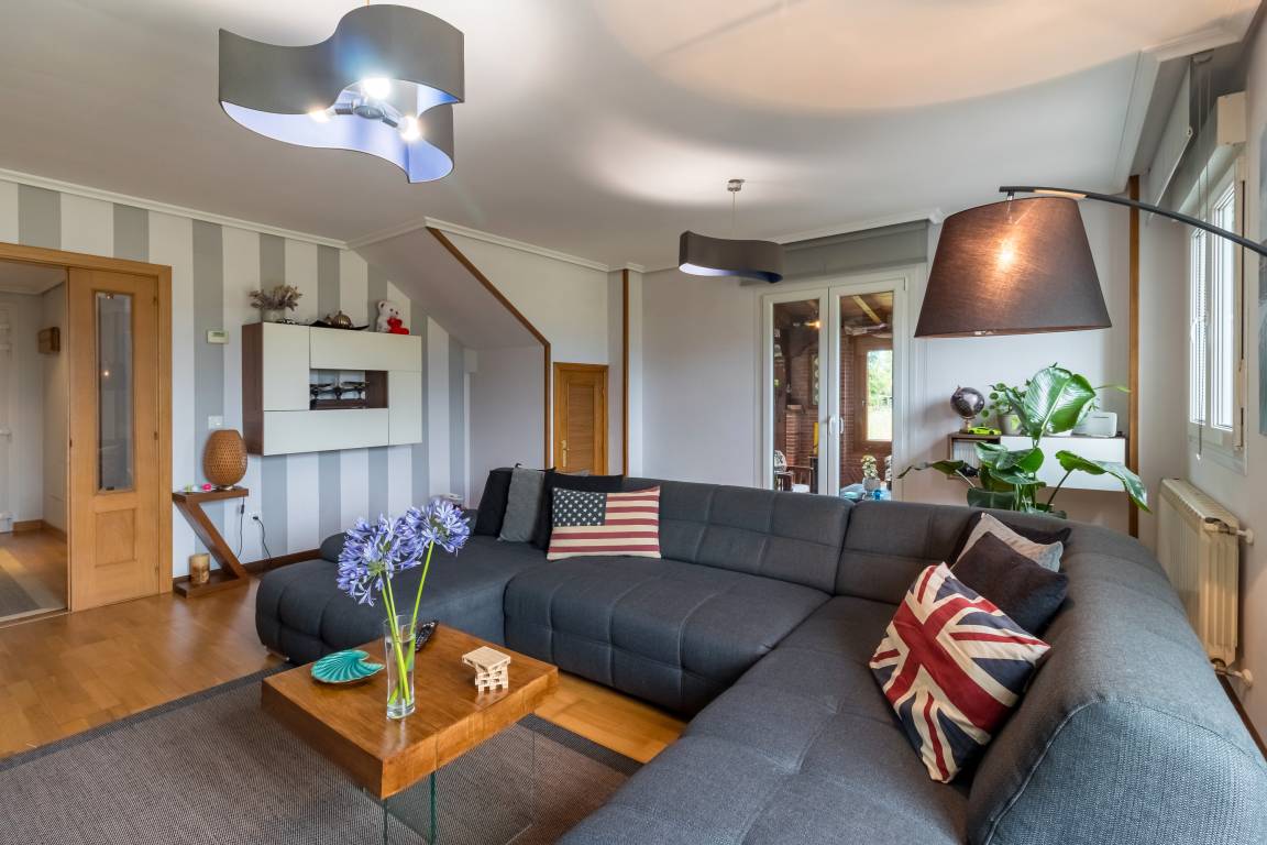 170 M² Casa ∙ 3 Habitaciones ∙ 6 Huéspedes - Solares