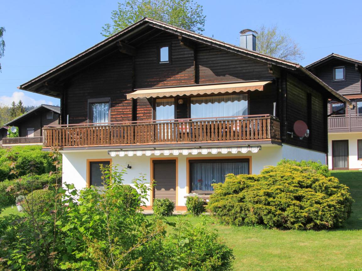 77 M² Ferienwohnung ∙ 2 Schlafzimmer ∙ 4 Gäste - Arnbruck