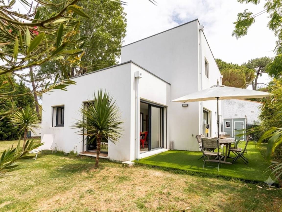 103 M² House ∙ 4 Bedrooms ∙ 8 Guests - Oléron