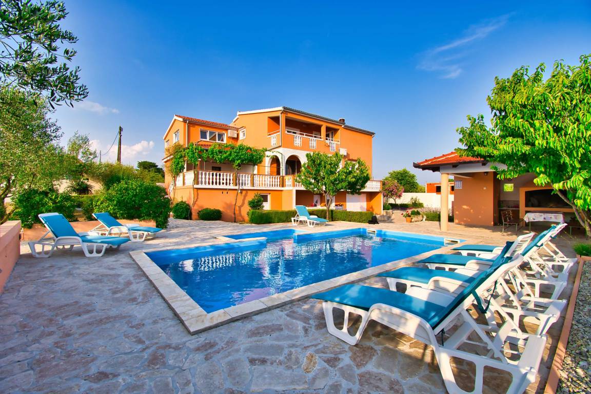 130 M² House ∙ 4 Bedrooms ∙ 9 Guests - Starigrad