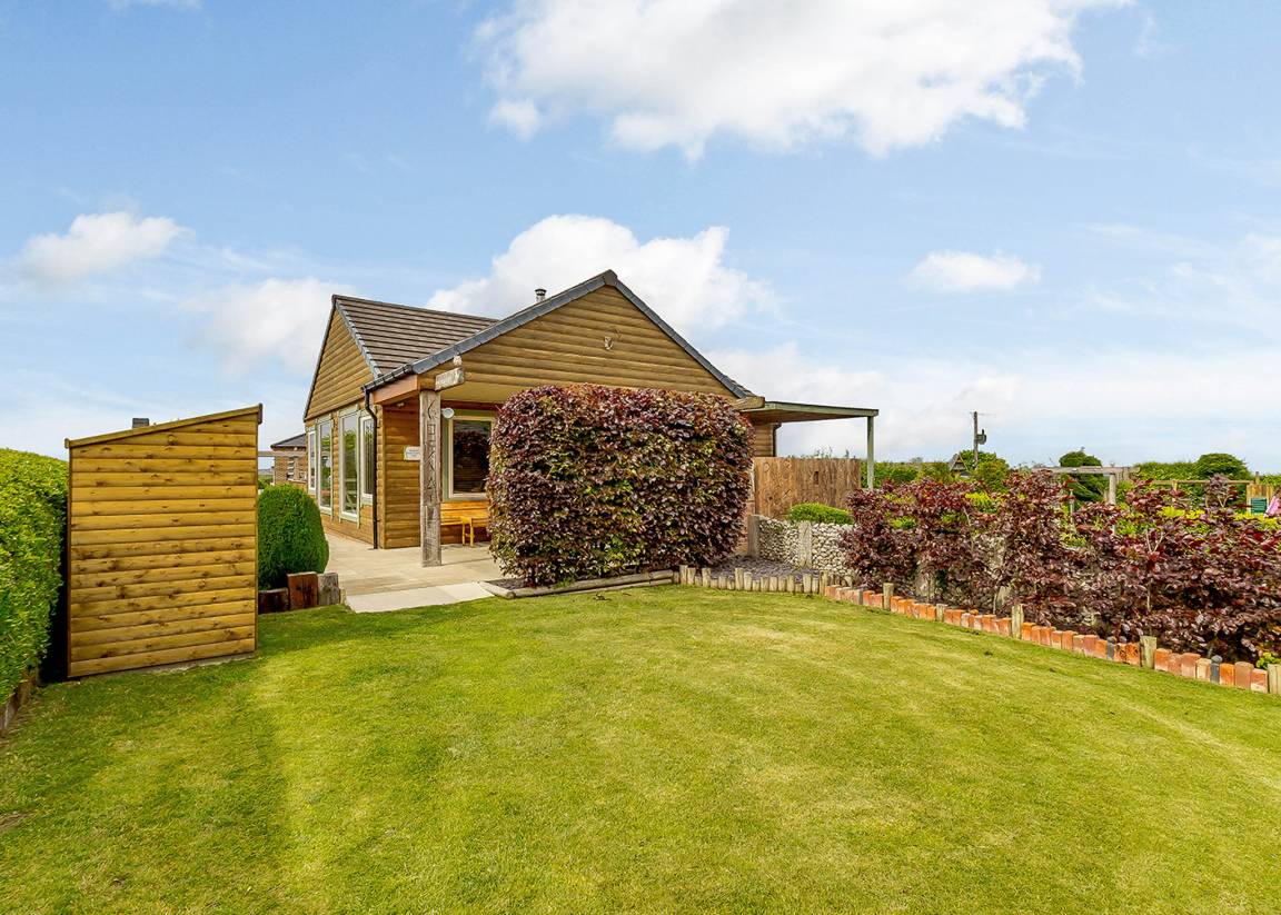 Chalet ∙ 2 Bedrooms ∙ 2 Guests - Durham