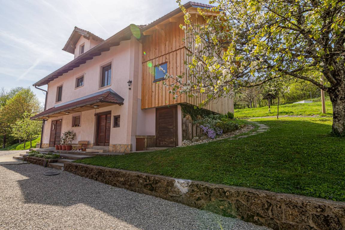 130 M² Casa ∙ 4 Habitaciones ∙ 12 Huéspedes - Slovenia