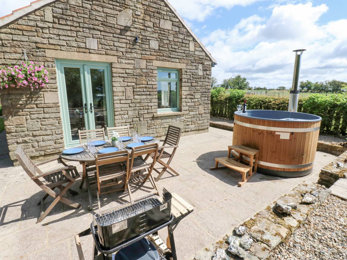 Cottage ∙ 3 Bedrooms ∙ 6 Guests - Raby Castle