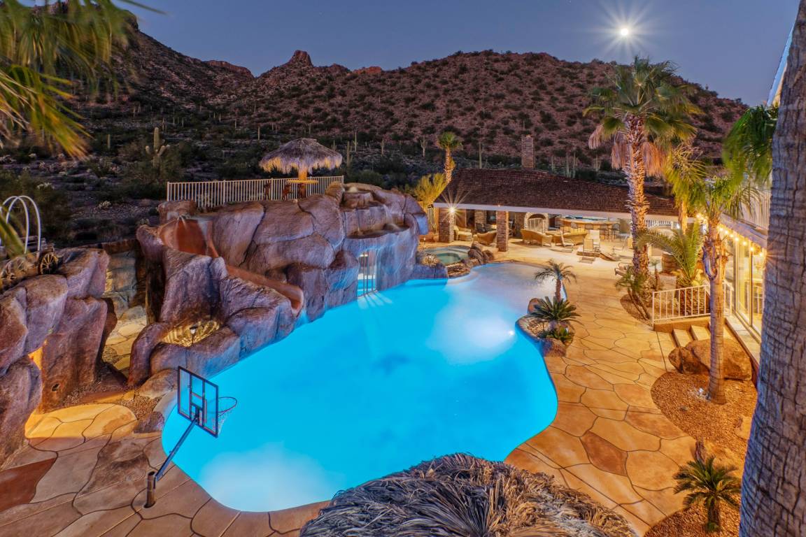 484 平方米 房子 ∙ 15客房 ∙ 36客人 - 阿帕奇章克申