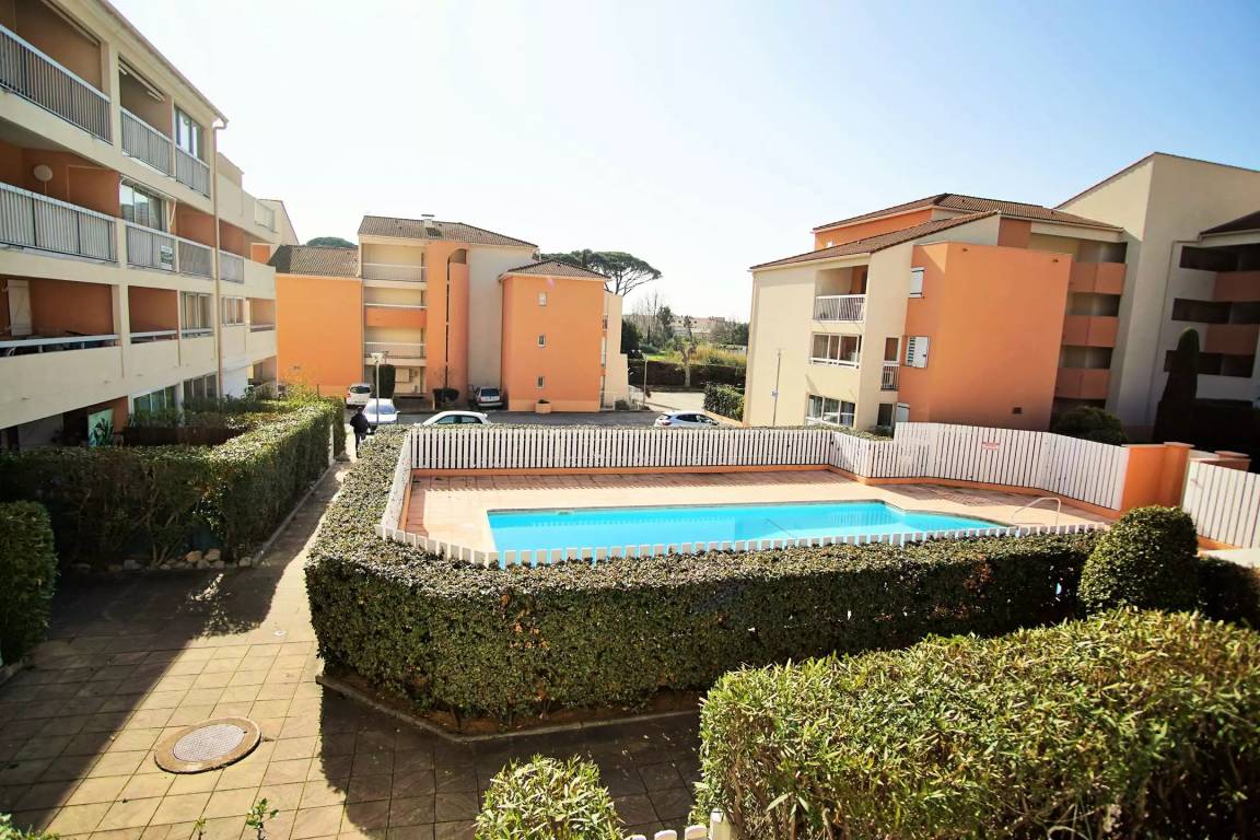 27 M² Appartement ∙ 1 Chambre ∙ 4 Personnes - La Seyne-sur-Mer