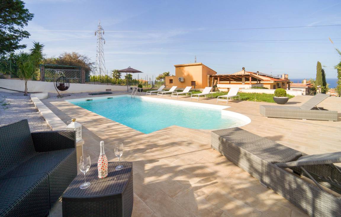 110 M² Maison De Vacances ∙ 4 Chambres ∙ 10 Personnes - Altavilla Milicia