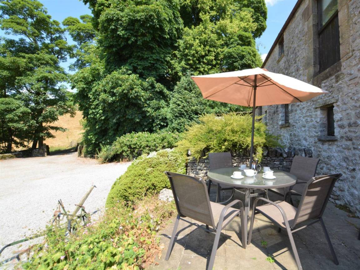 Cottage ∙ 2 Bedrooms ∙ 4 Guests - Alstonefield