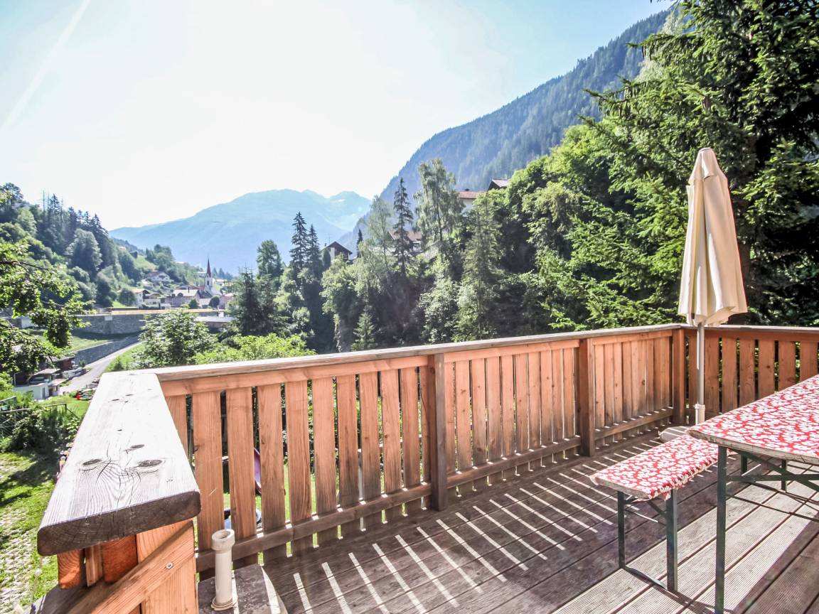 85 M² Ferienhaus ∙ 3 Schlafzimmer ∙ 8 Gäste - Landeck