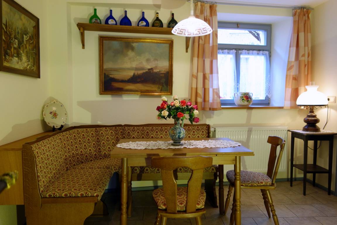 Ferienwohnung ∙ 1 Schlafzimmer ∙ 4 Gäste - Dettelbach