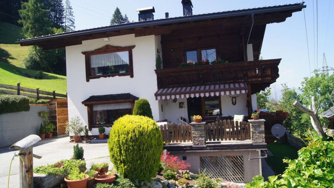 100 M² Ferienwohnung ∙ 3 Schlafzimmer ∙ 6 Gäste - Zillertal