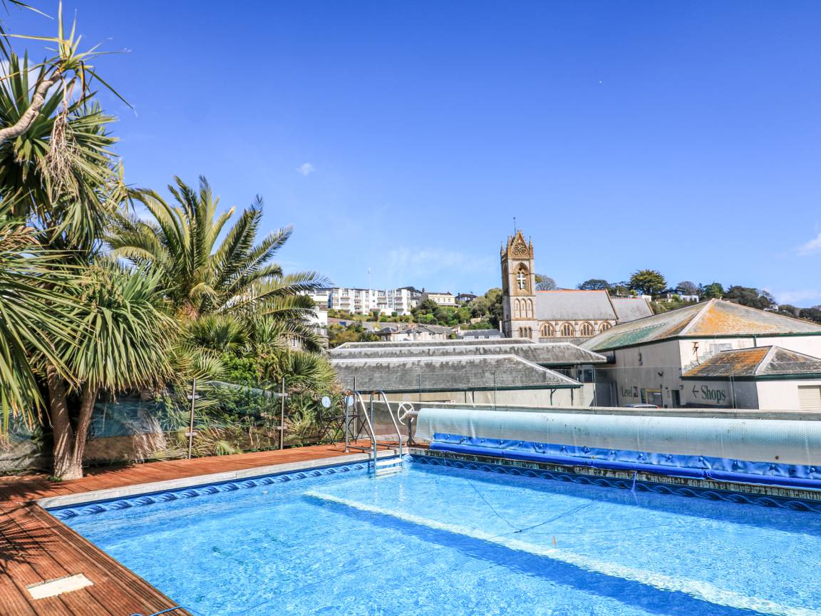 Cottage ∙ 4 Bedrooms ∙ 8 Guests - Torquay