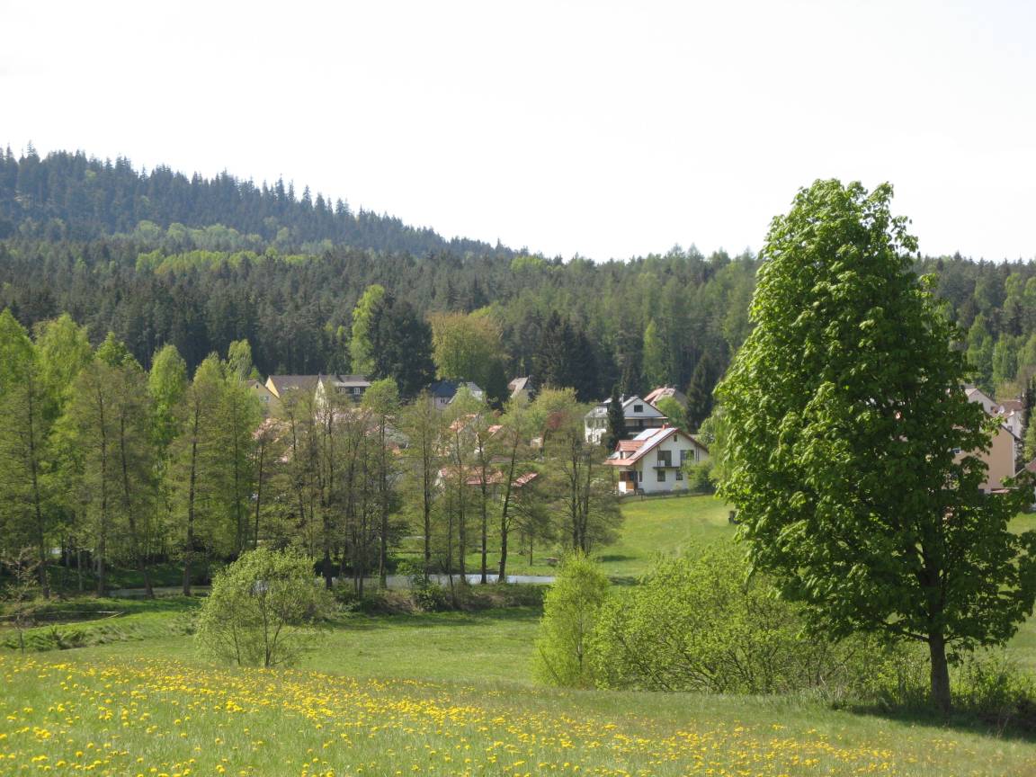 74 M² Ferienwohnung ∙ 1 Schlafzimmer ∙ 2 Gäste - Wunsiedel