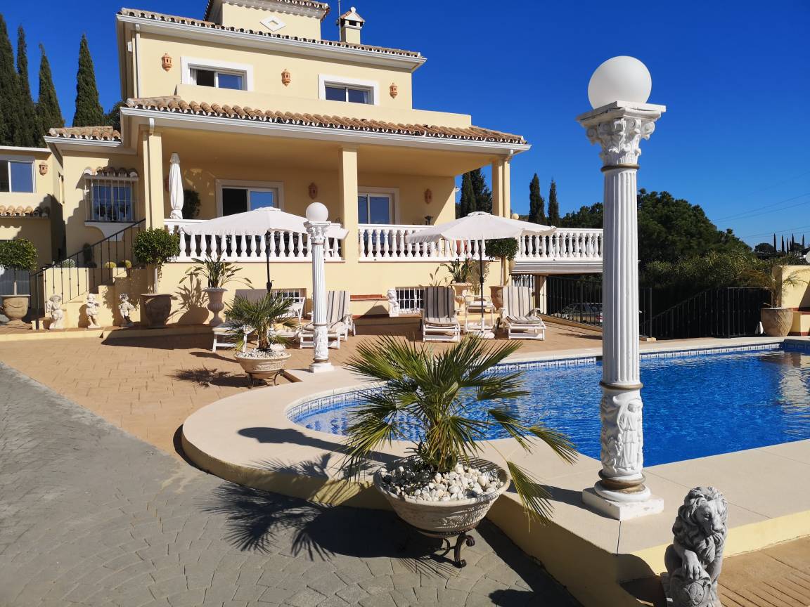 80 M² Apartment ∙ 1 Bedroom ∙ 4 Guests - Estepona