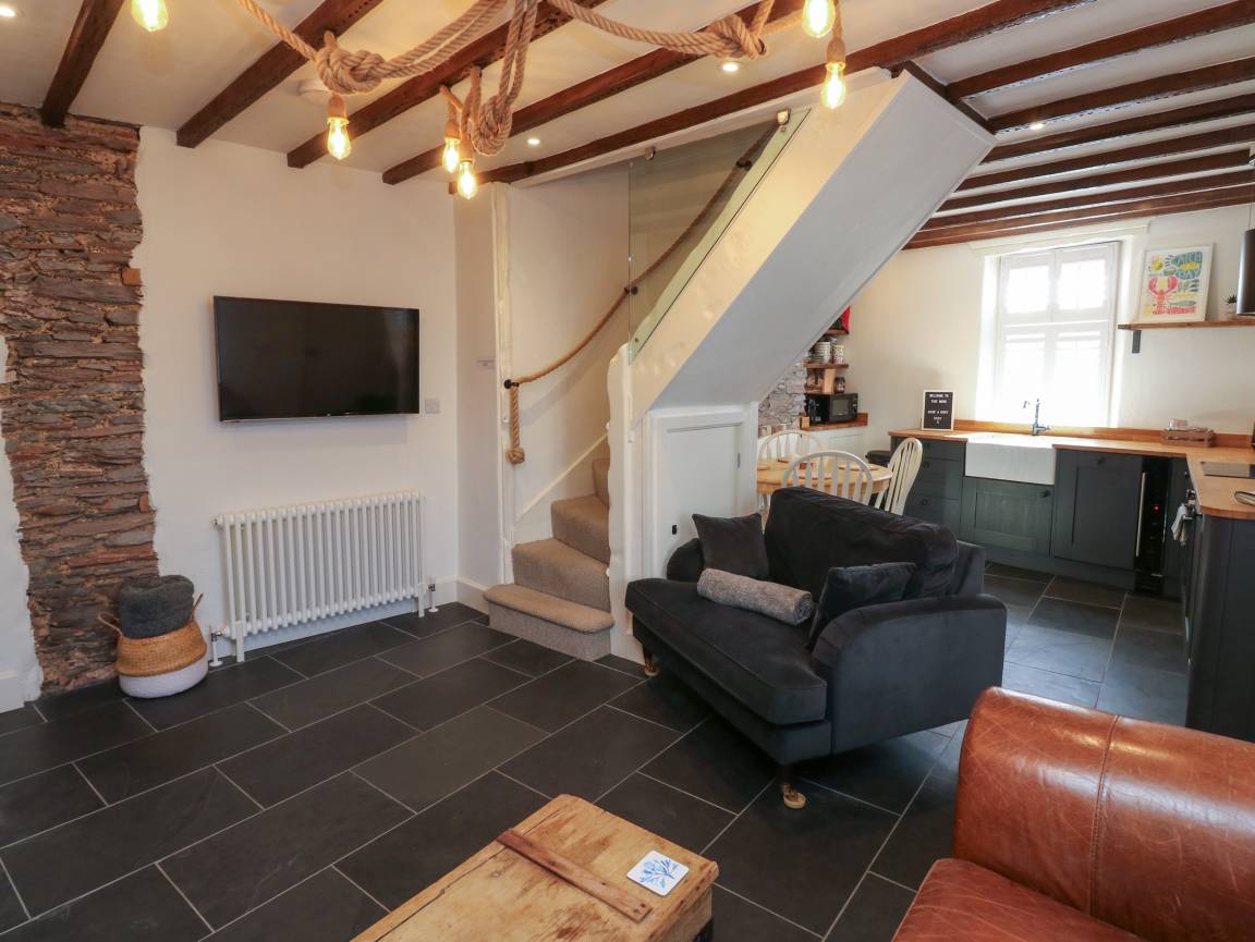 Cottage ∙ 2 Bedrooms ∙ 4 Guests - Paignton