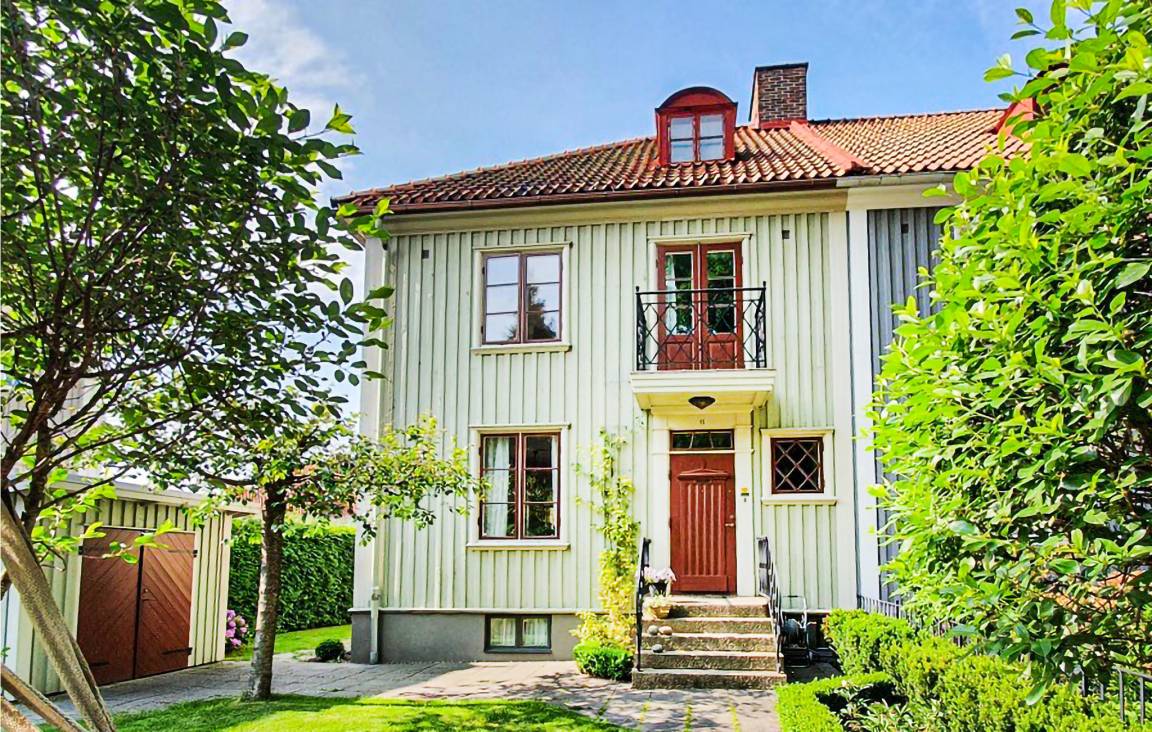 210 M² House ∙ 4 Bedrooms ∙ 6 Guests - Gothenburg
