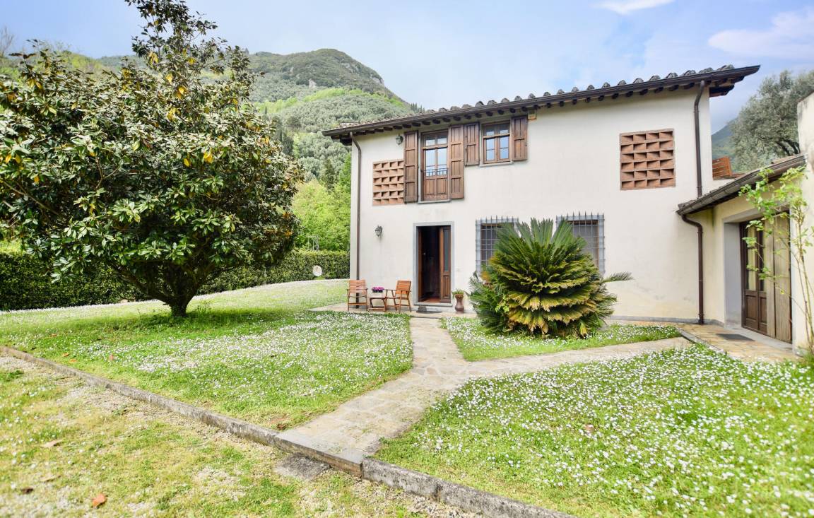 130 M² House ∙ 2 Bedrooms ∙ 6 Guests - Viareggio