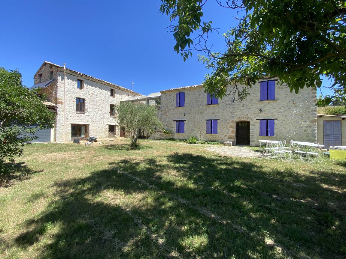150 M² Maison De Vacances ∙ 4 Chambres ∙ 11 Personnes - Nyons