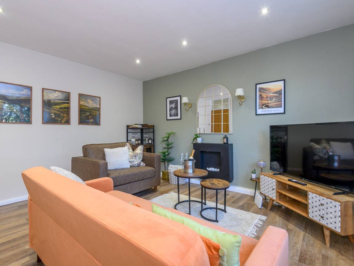 37 M² Apartment ∙ 2 Bedrooms ∙ 5 Guests - Ilkley