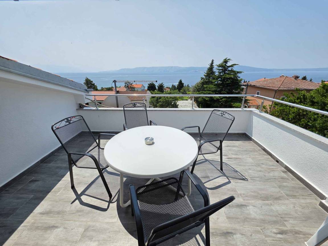 95 M² Appartement ∙ 4 Chambres ∙ 8 Personnes - Novi Vinodolski