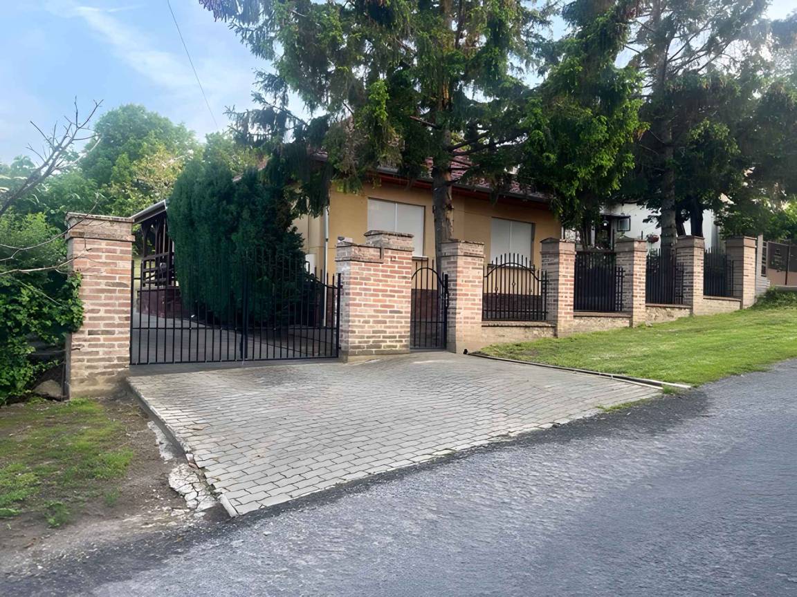 90 M² Ferienhaus ∙ 3 Schlafzimmer ∙ 7 Gäste - Fonyód