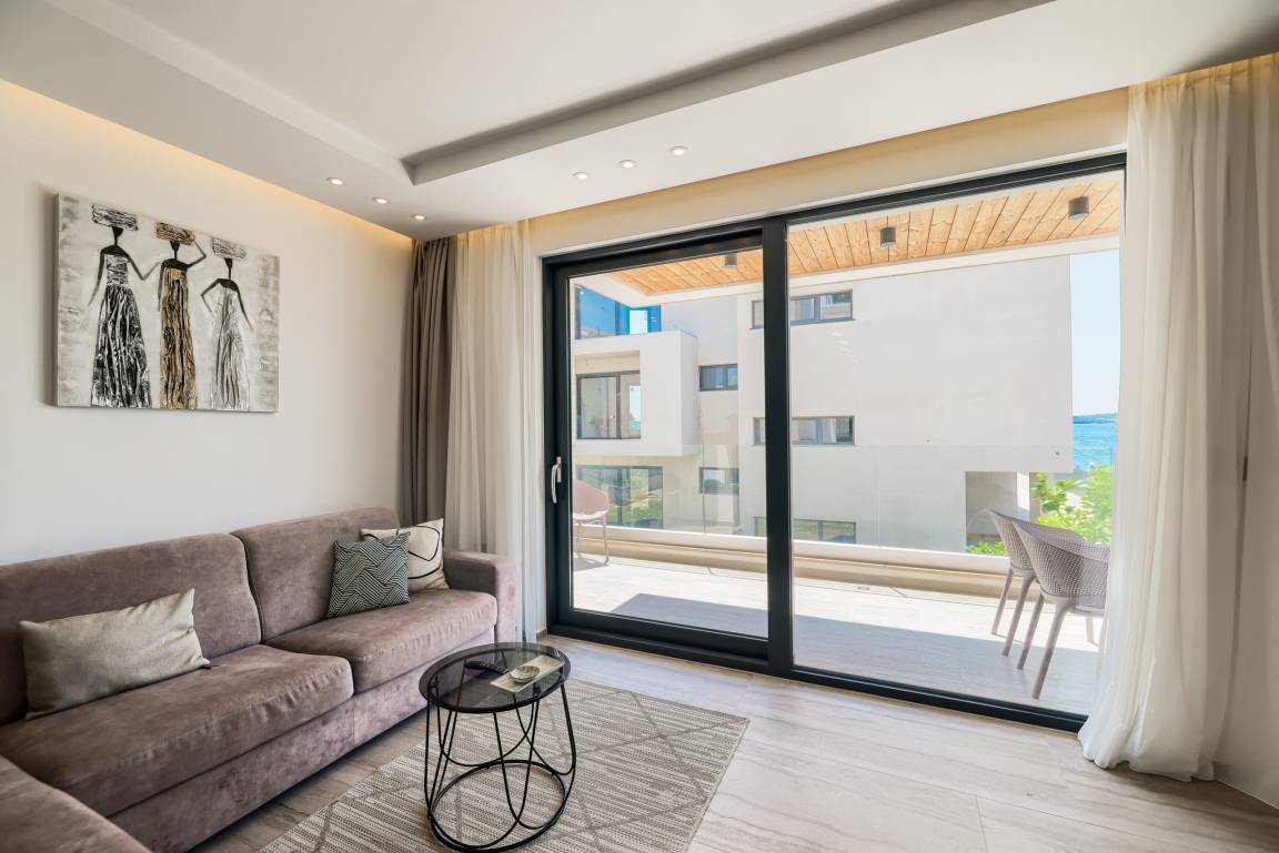 75 M² Ferienwohnung ∙ 2 Schlafzimmer ∙ 4 Gäste - Sukošan