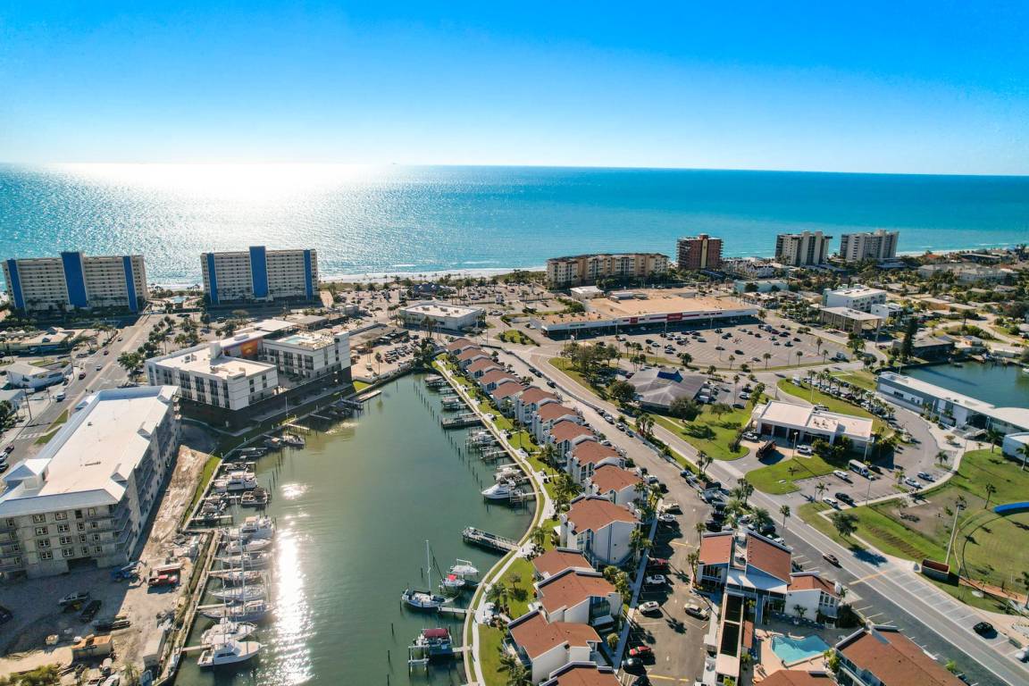 77 M² Condo ∙ 2 Bedrooms ∙ 4 Guests - Madeira Beach, FL