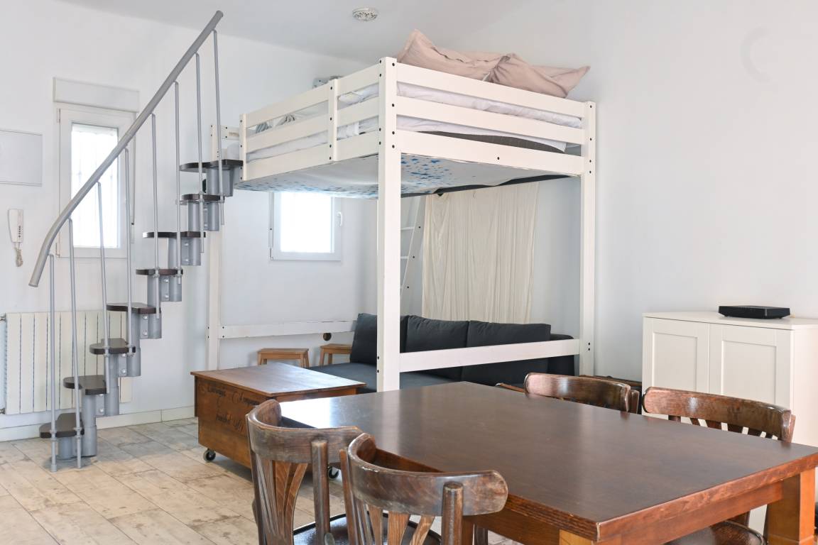 30 M² Studio Flat ∙ 4 Guests - Madrid