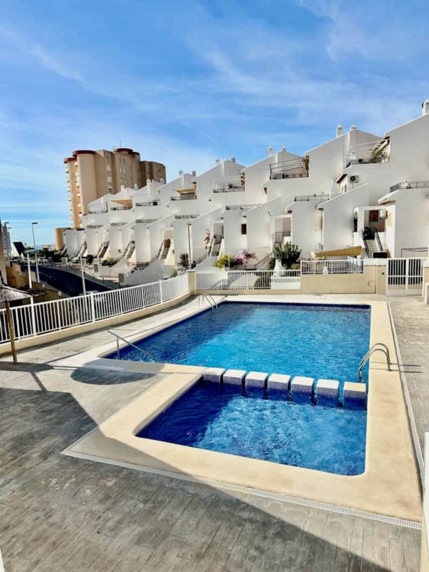 90 M² Ferienhaus ∙ 3 Schlafzimmer ∙ 6 Gäste - Santa Pola