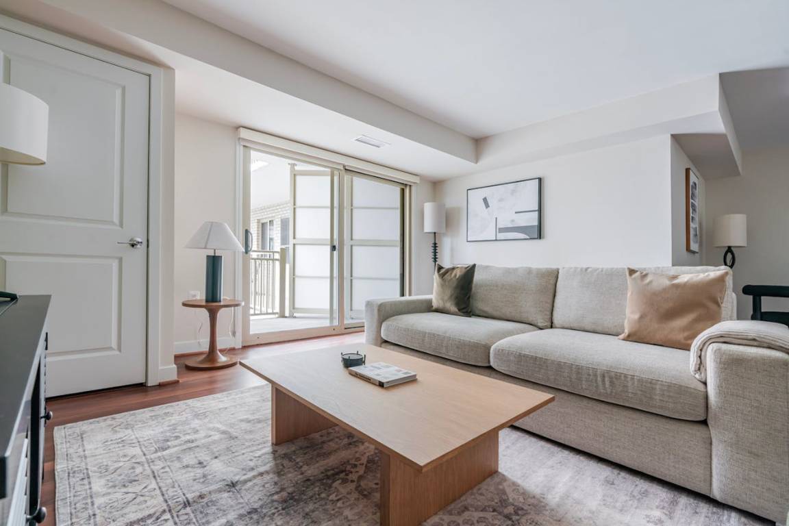 111 M² Huoneisto ∙ 2 Makuuhuonetta ∙ 4 Vierasta - Arlington, VA