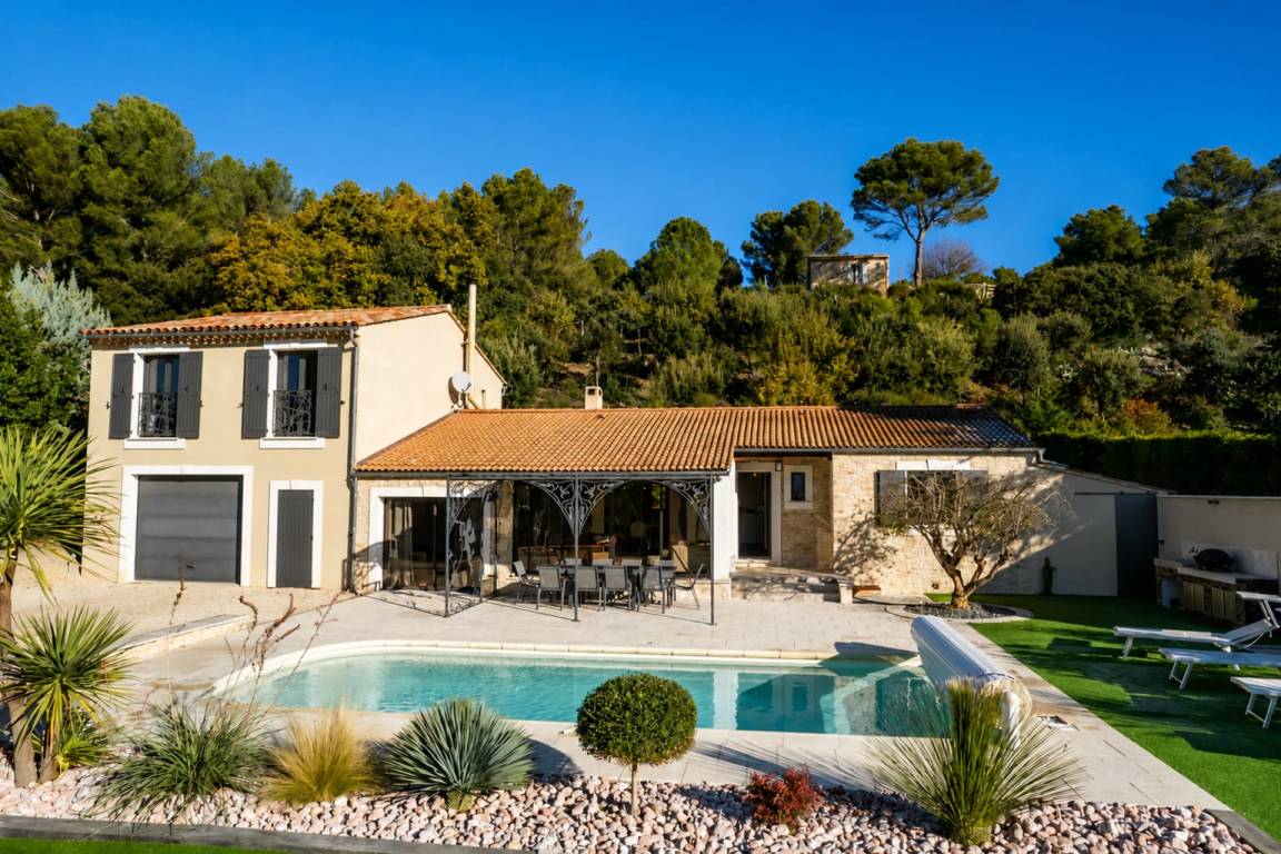 180 M² Villa ∙ 5 Chambres ∙ 10 Personnes - Lauris