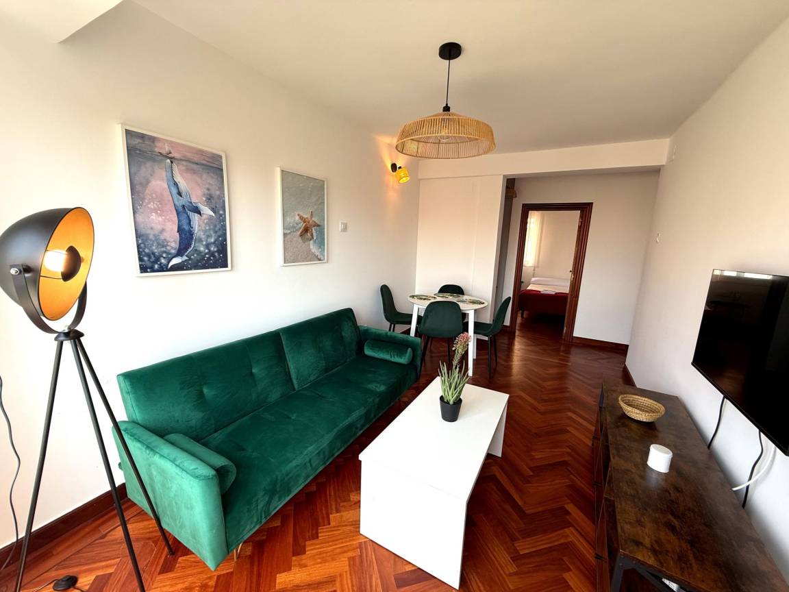 80 M² Apartment ∙ 3 Bedrooms ∙ 4 Guests - Santander