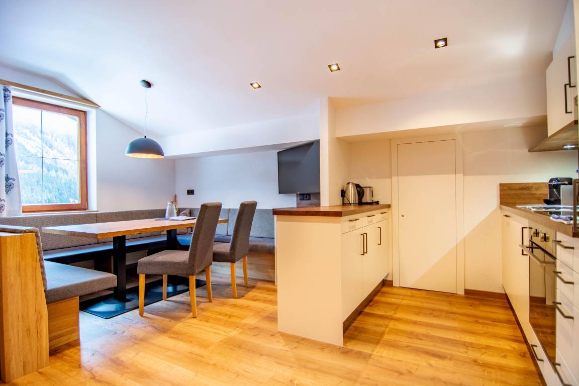 100 M² Ferienwohnung ∙ 2 Schlafzimmer ∙ 5 Gäste - Galtür