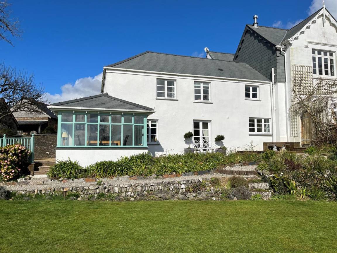 Cottage ∙ 2 Bedrooms ∙ 4 Guests - Saltash
