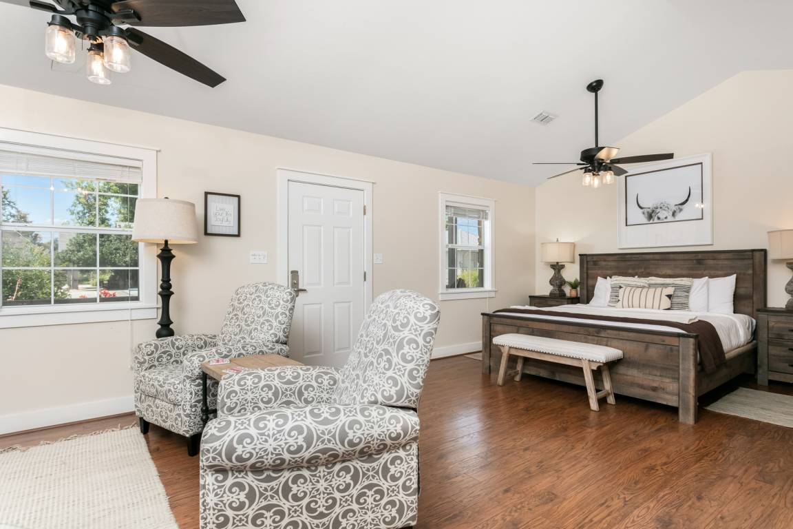 Apartment ∙ 1 Bedroom ∙ 2 Guests - Fredericksburg, TX