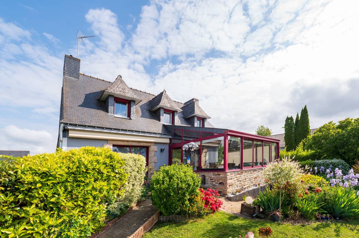 95 M² Maison De Vacances ∙ 3 Chambres ∙ 6 Personnes - Baud