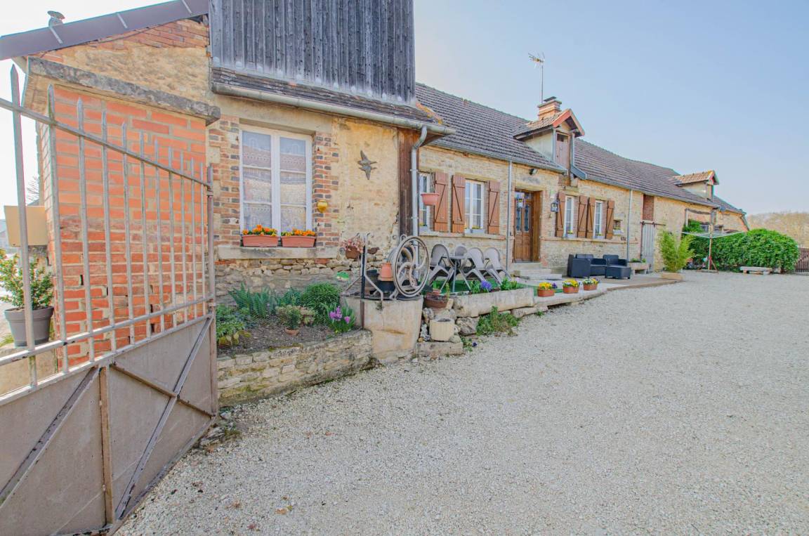 100 M² Gîte ∙ 2 Chambres ∙ 5 Personnes - Aube