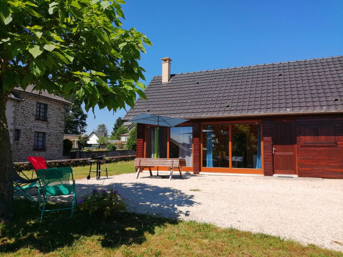 60 M² Chalet ∙ 2 Chambres ∙ 4 Personnes - Corrèze