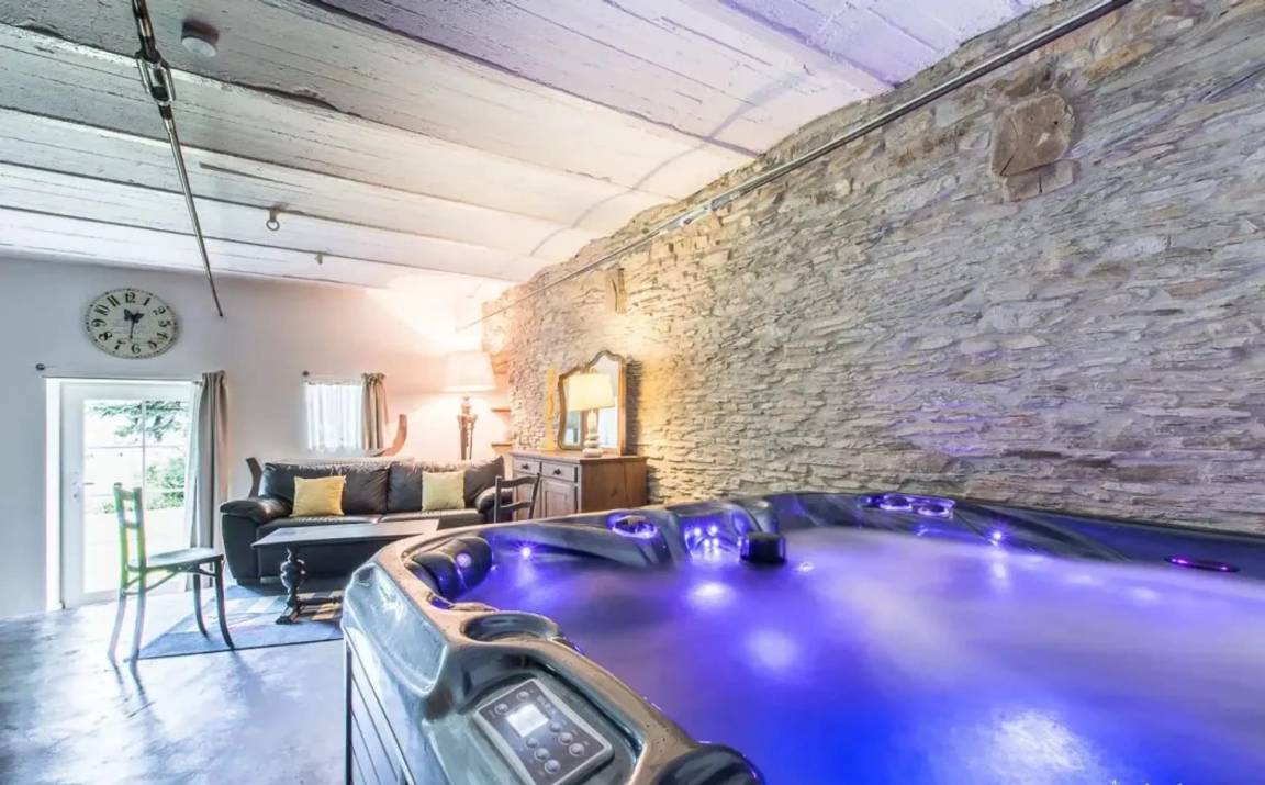 180 M² Maison De Vacances ∙ 4 Chambres ∙ 8 Personnes - Martelange
