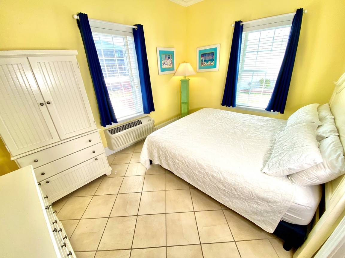 Hotel ∙ 1 Bedroom ∙ 4 Guests - Atlantic Beach, NC