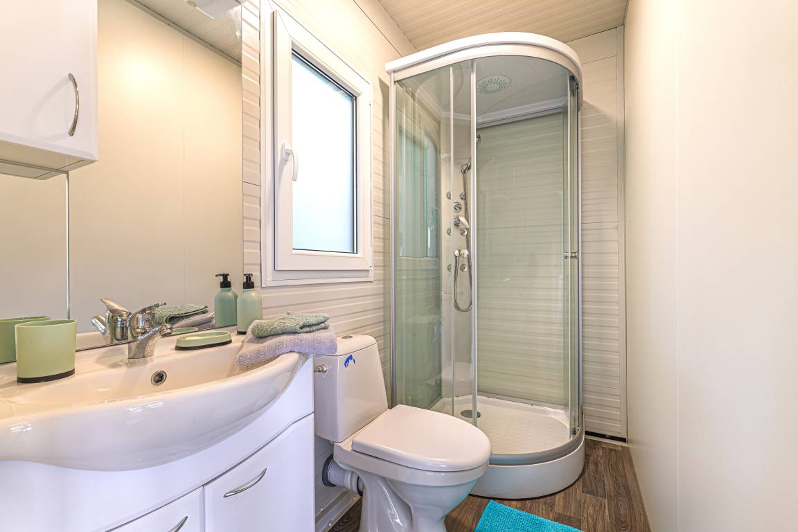 38 M² Caravan ∙ 2 Bedrooms ∙ 4 Guests - Velenje