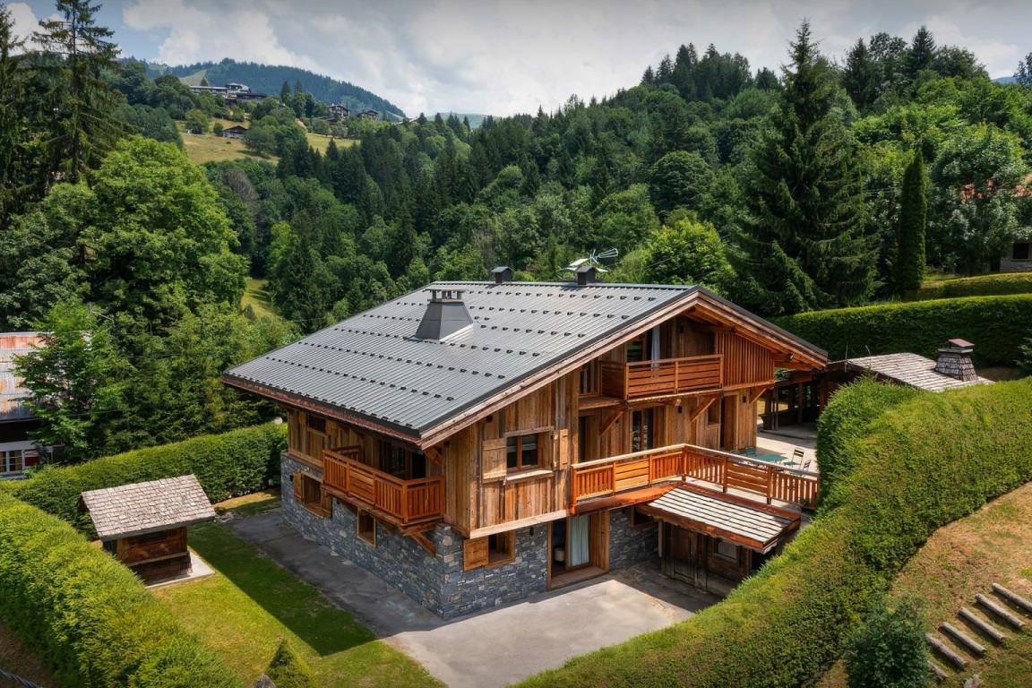 250 M² Chalet ∙ 4 Bedrooms ∙ 10 Guests - Combloux