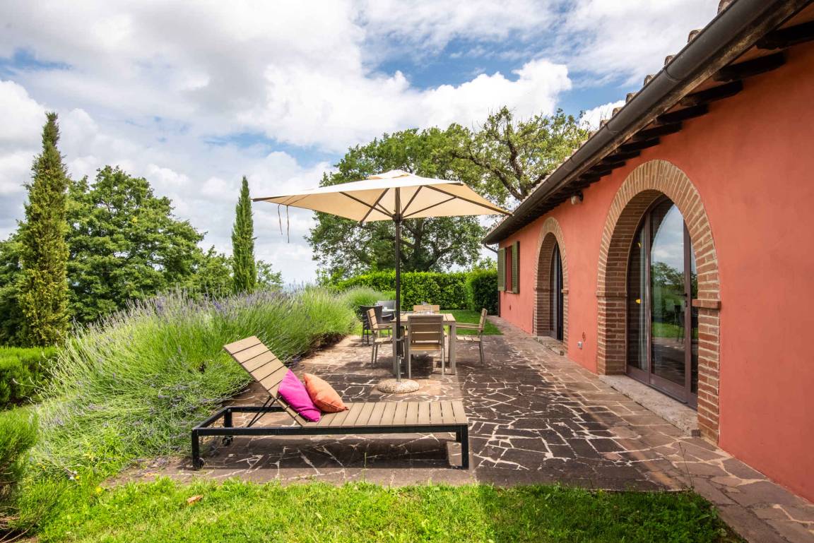 93 M² Huoneisto ∙ 2 Makuuhuonetta ∙ 4 Vierasta - Pienza