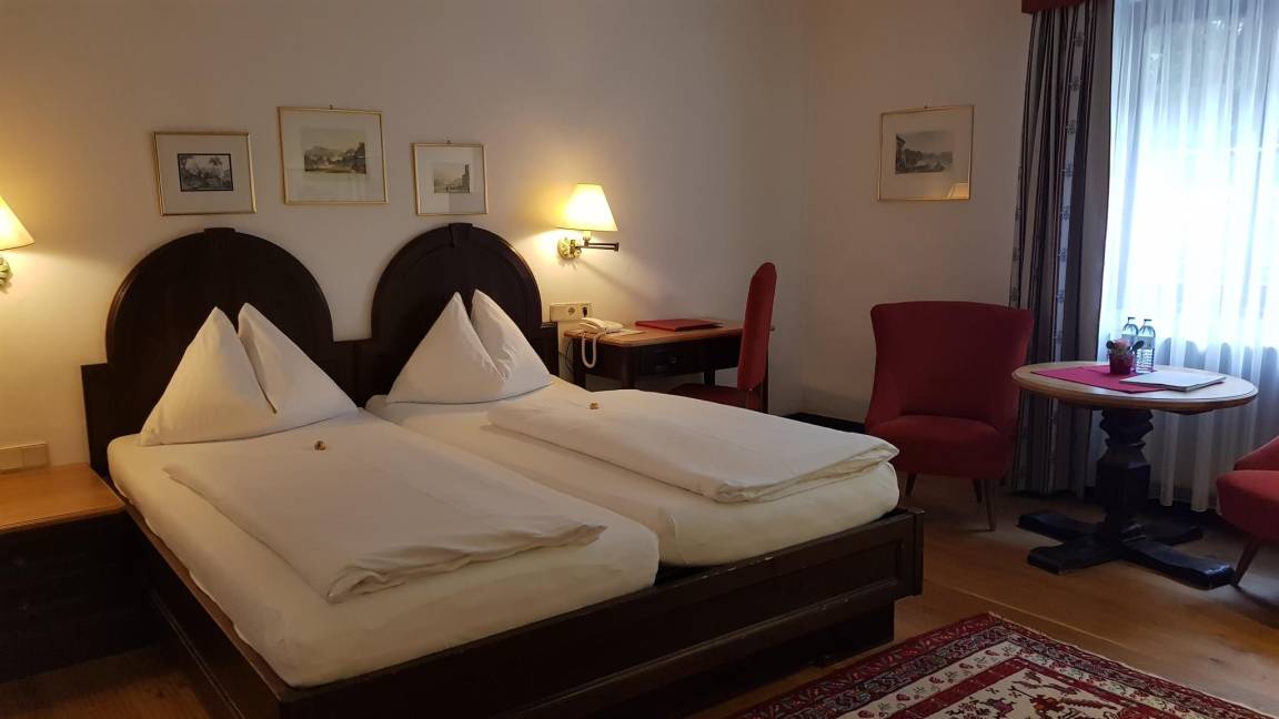 25 M² Hotel ∙ 1 Slaapkamer ∙ 3 Gasten - Eugendorf