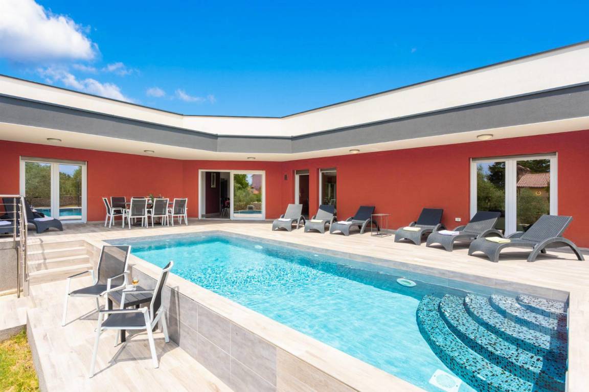 220 M² Villa ∙ 4 Schlafzimmer ∙ 9 Gäste - Rakalj