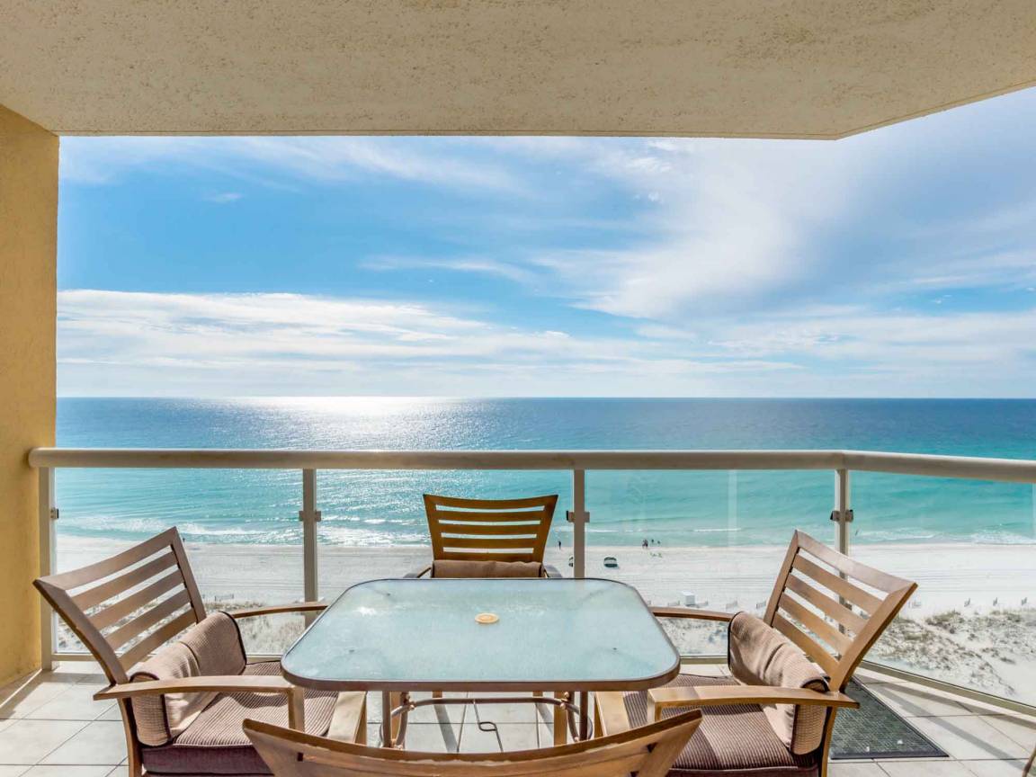 102 M² Condo ∙ 2 Bedrooms ∙ 6 Guests - Pensacola Beach, FL