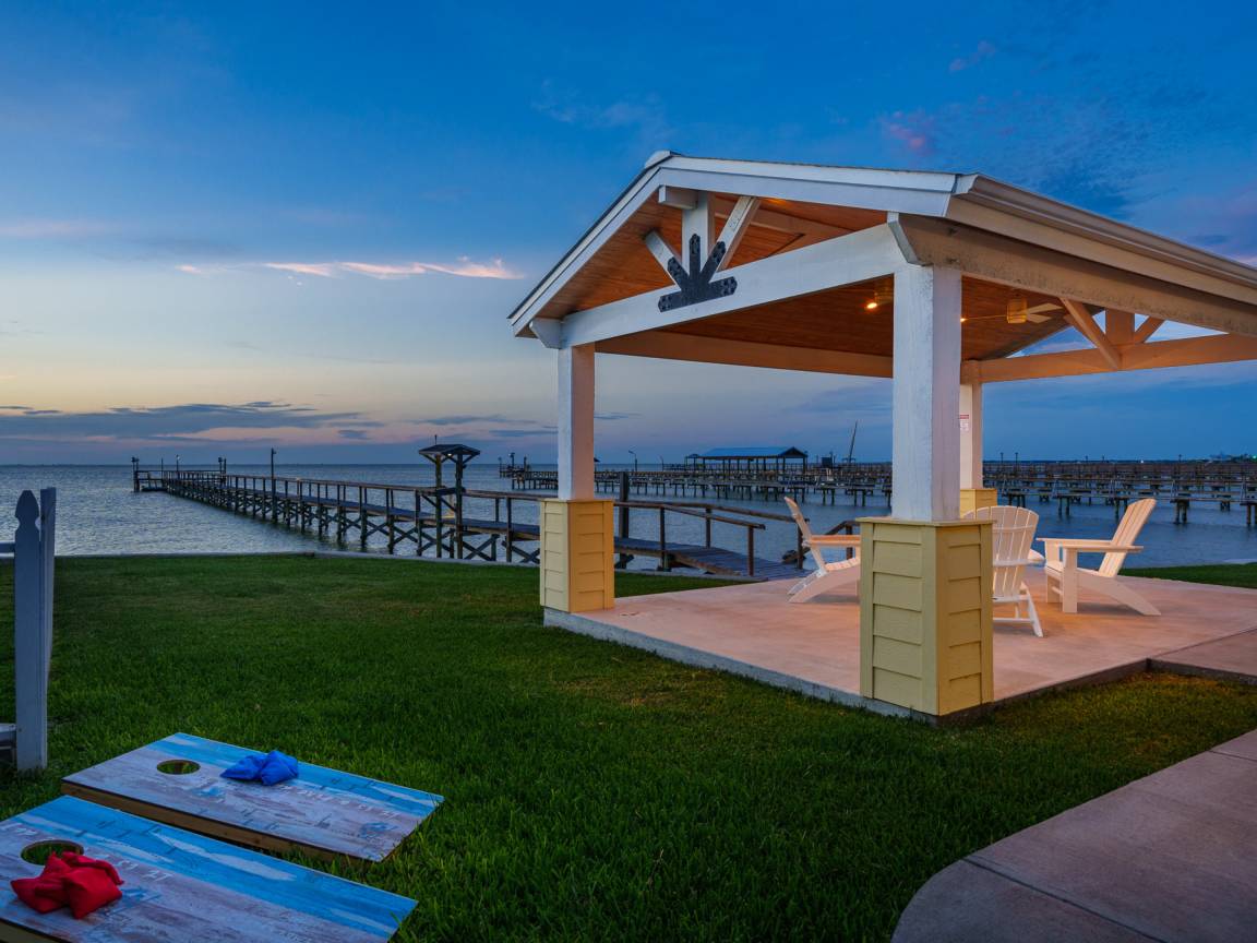 210 M² House ∙ 4 Bedrooms ∙ 14 Guests - Rockport, TX