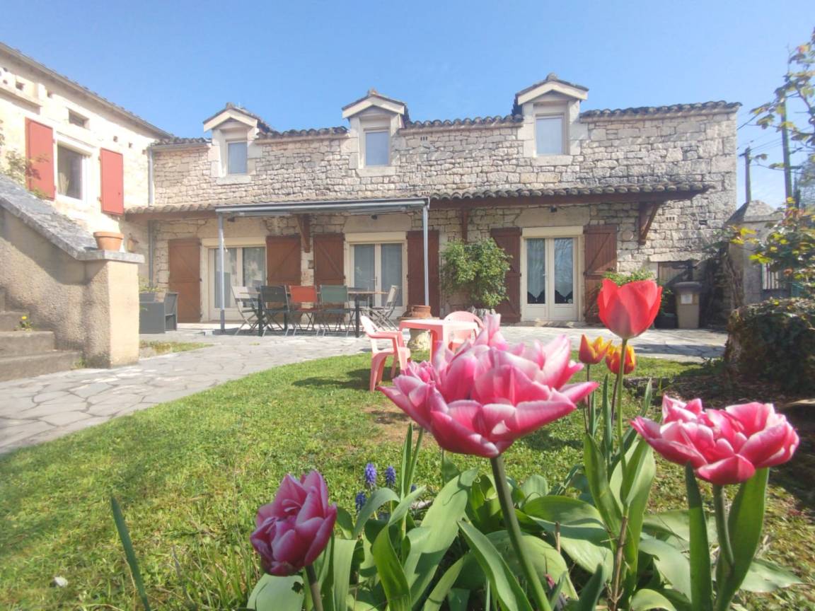 150 M² Cottage ∙ 3 Bedrooms ∙ 11 Guests - Saint-Cirq-Lapopie