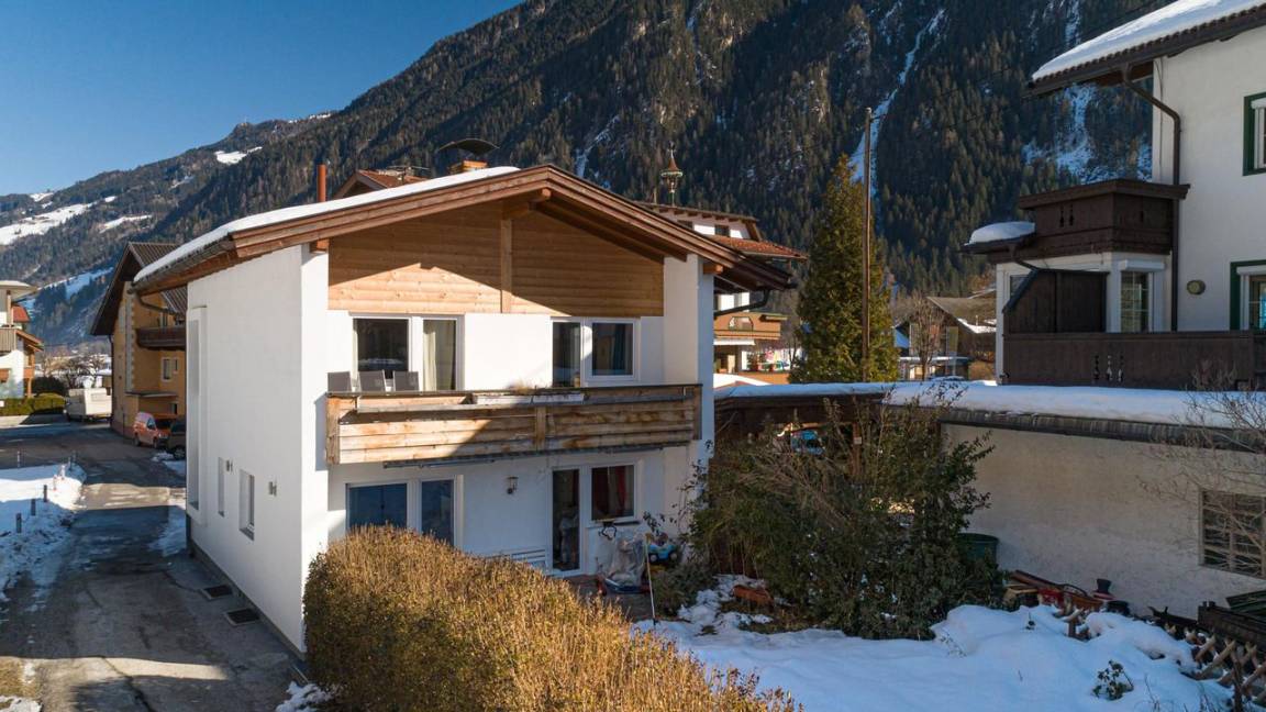 110 M² House ∙ 3 Bedrooms ∙ 10 Guests - Mayrhofen