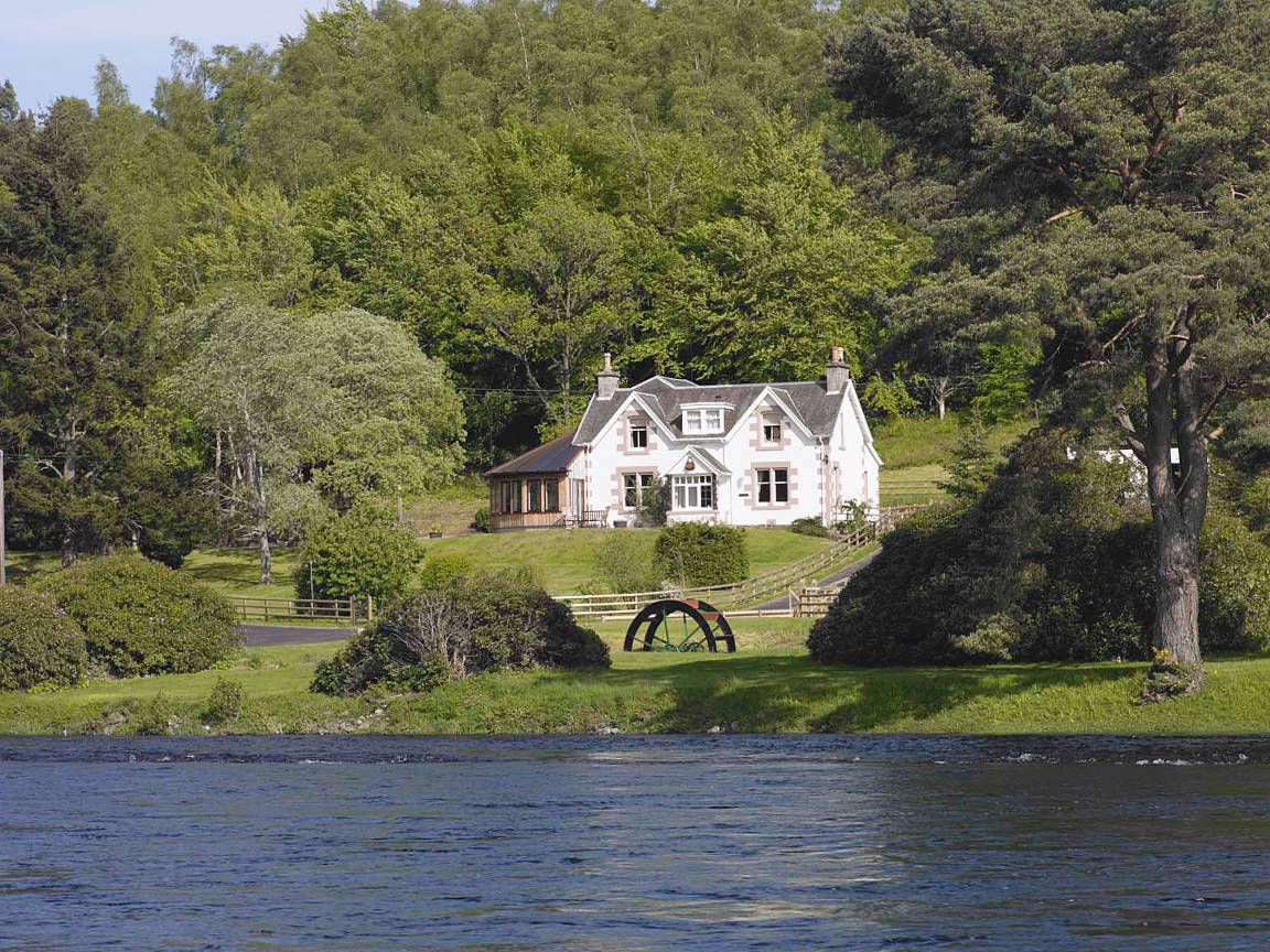 Cottage ∙ 4 Bedrooms ∙ 7 Guests - Loch Ness